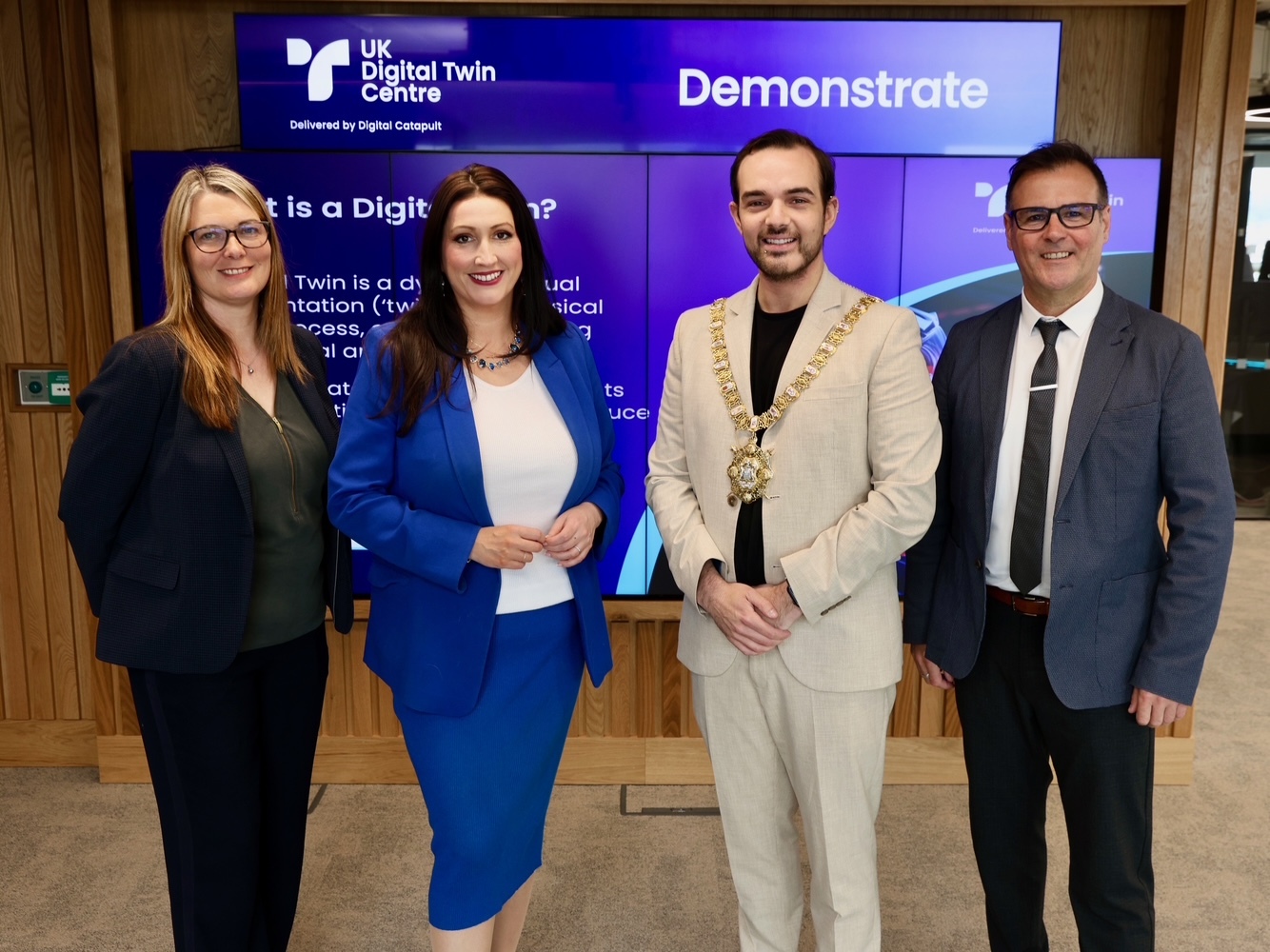 UK Digital Twin Centre opens in Belfast to drive nationwide industrial ...